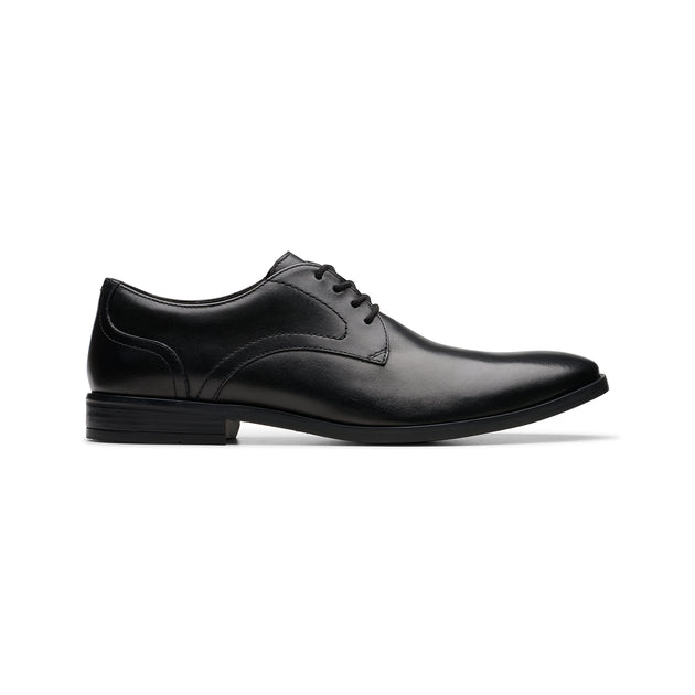 Shop Comfortable Mens Black Shoes | Clarks Kuwait