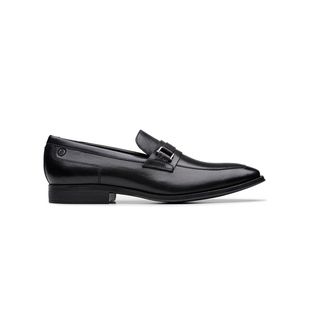 Shop All Men’s Footwear Online in Kuwait – Clarks Kuwait