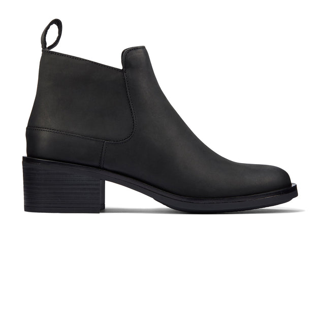 Shop Adults Black Shoes in Kuwait – Clarks Kuwait